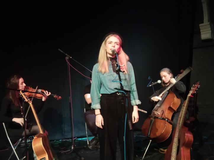INTERVIEW: Chloe Foy – Picky Bastards