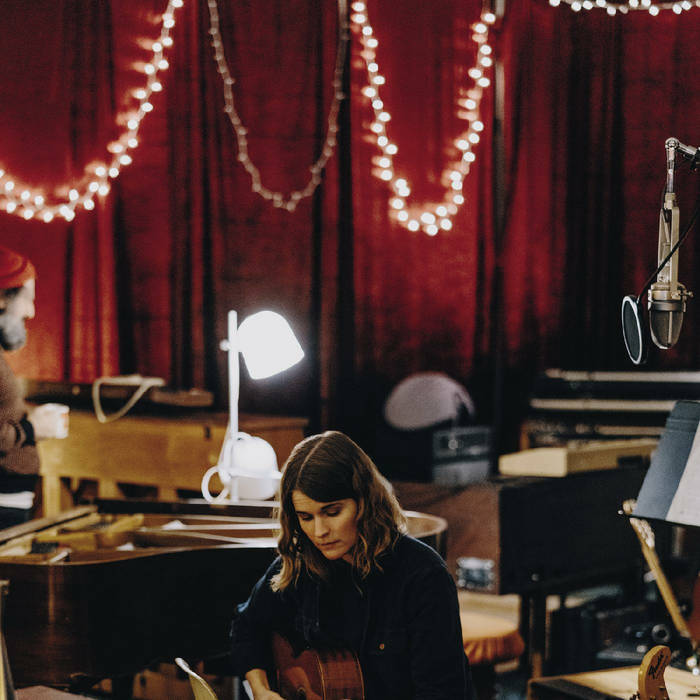 REVIEW: Jenny Owen Youngs – Avalanche – Picky Bastards